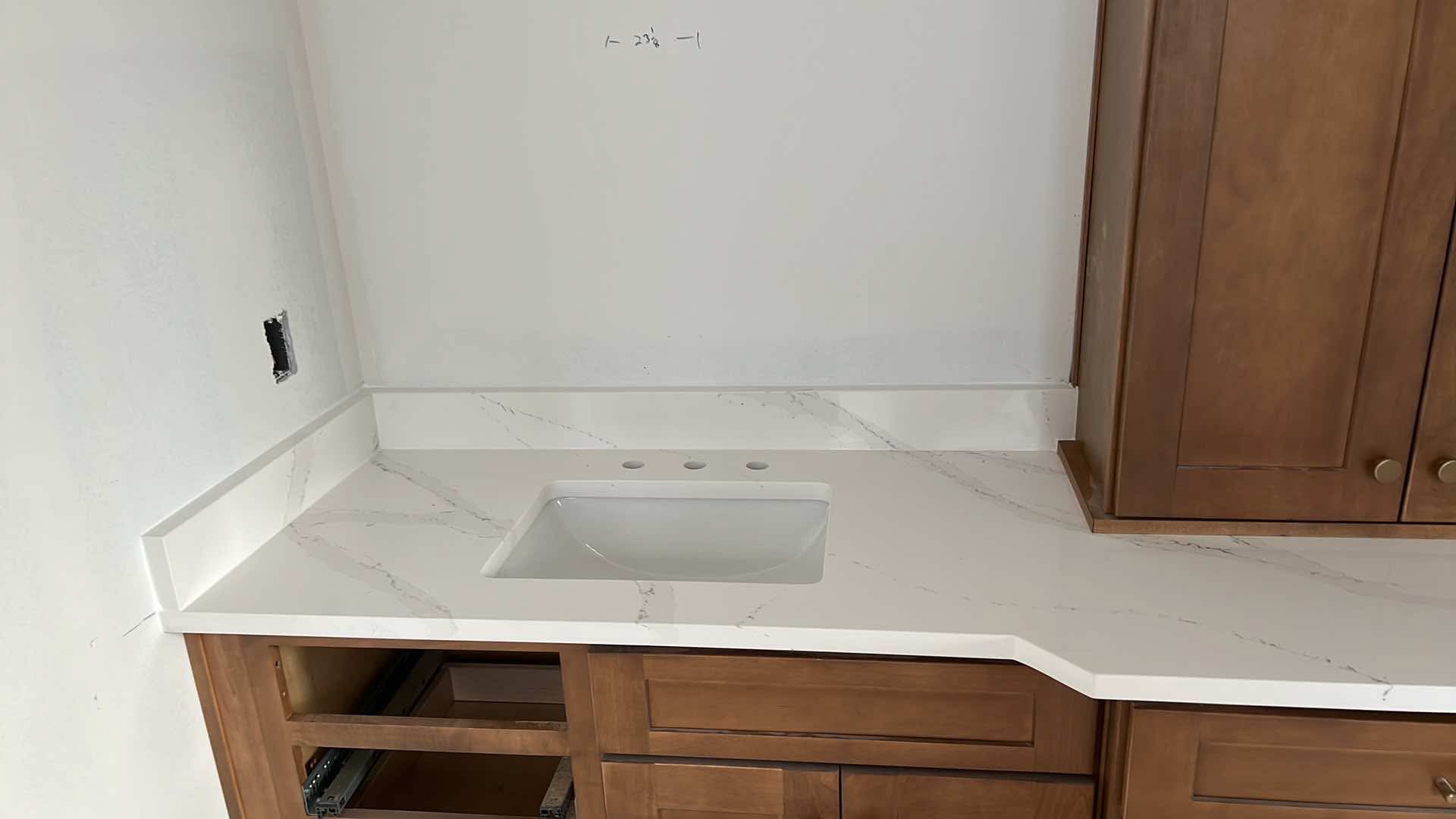 Granite Empire of Nashville - Calacatta Colorado Quartz